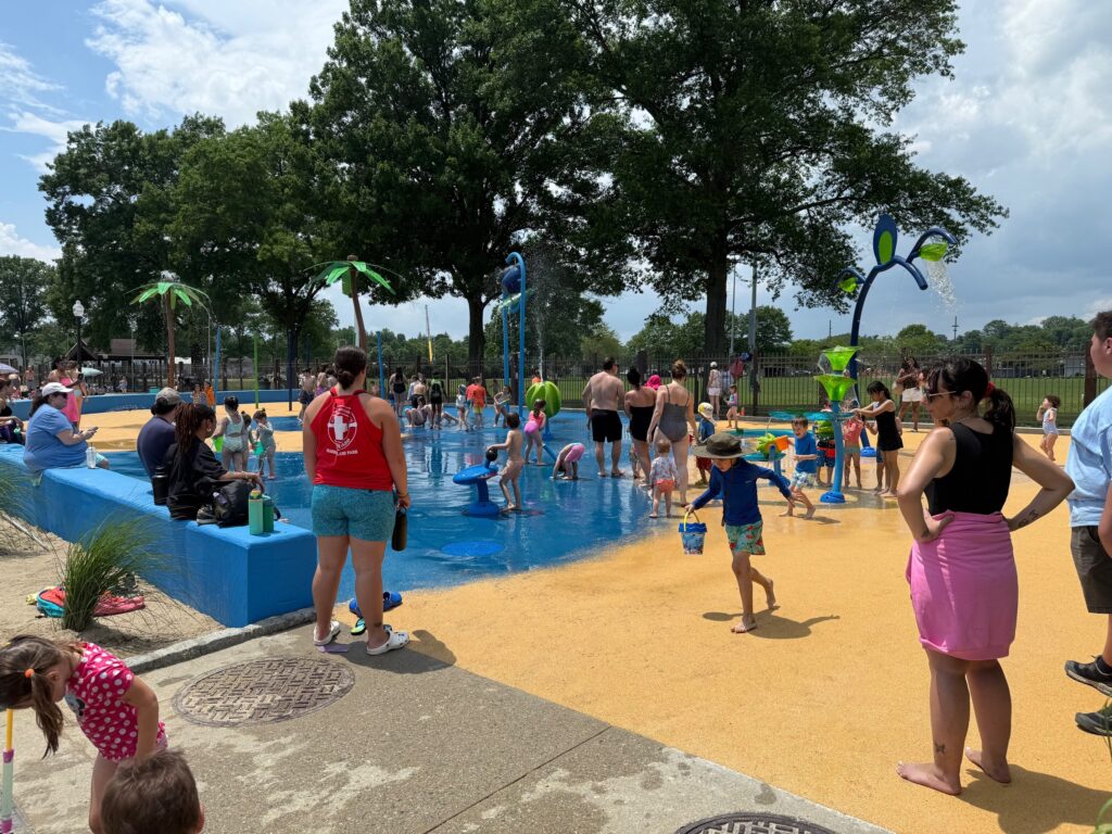 NEW: Harbor Island Splash Pad! - Sound Shore Moms of Westchester